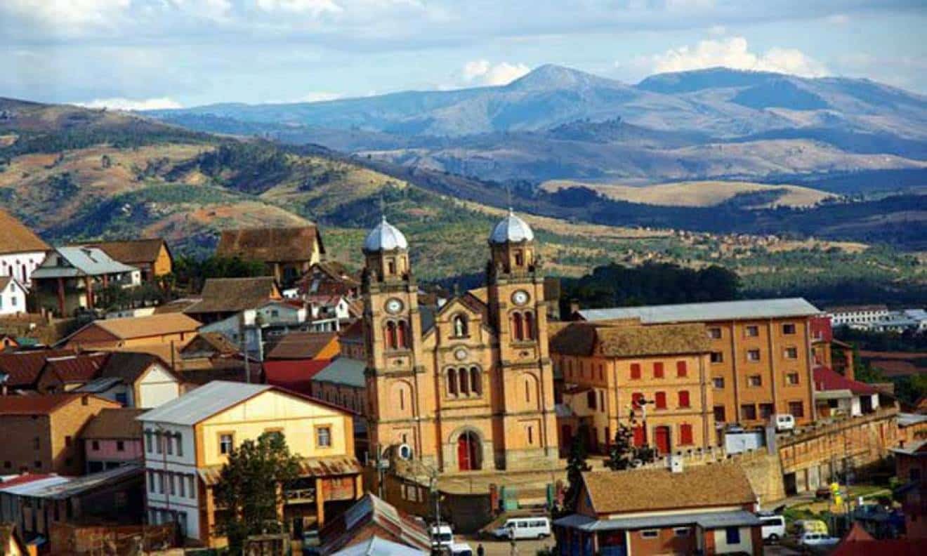 Fianarantsoa | historical sites and accommodations visit